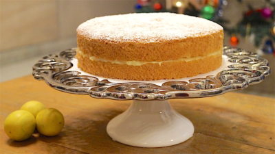 Airy Sponge Cake With Lemon Curd | Not-So-Serious Eats - Food Blogs