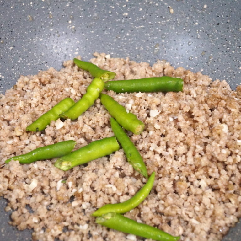 spicy thai basil lamb | Not-So-Serious Eats - Food Blogs